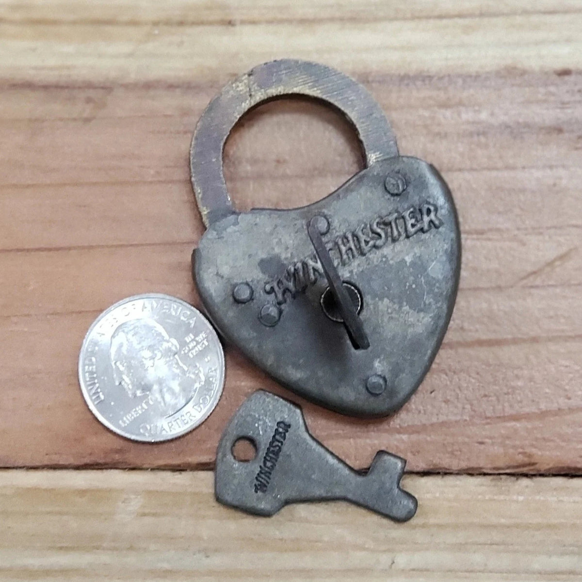 Antique-Style Rustic Steel Winchester Heart Lock Gun Rifle Pistol Gate ...