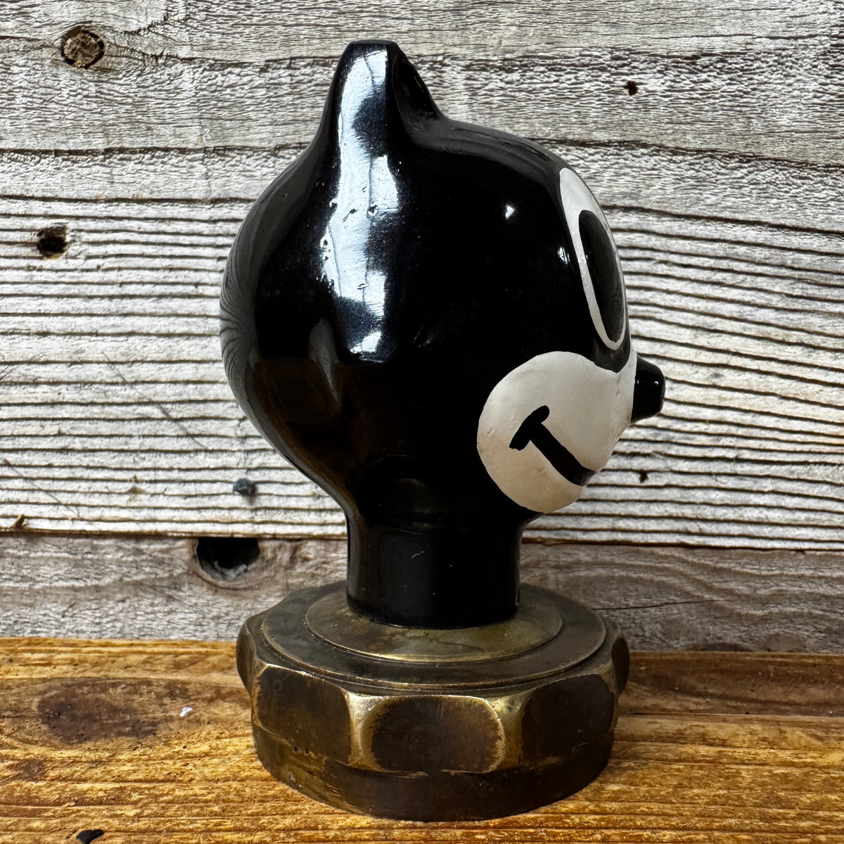 Felix Radiator Cap – Iron Forged Tavern